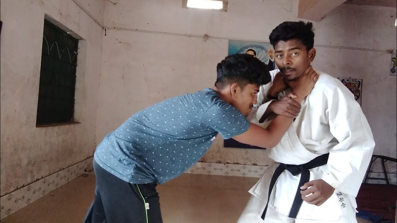 How to defend someone press your neck (fighting skills) - YouTube