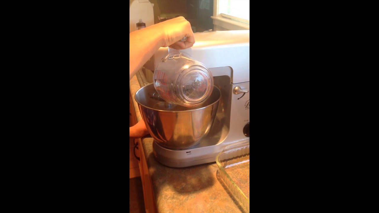 Pastel de Tres Leches-Madison Beckett and Phoebe Larkin - YouTube