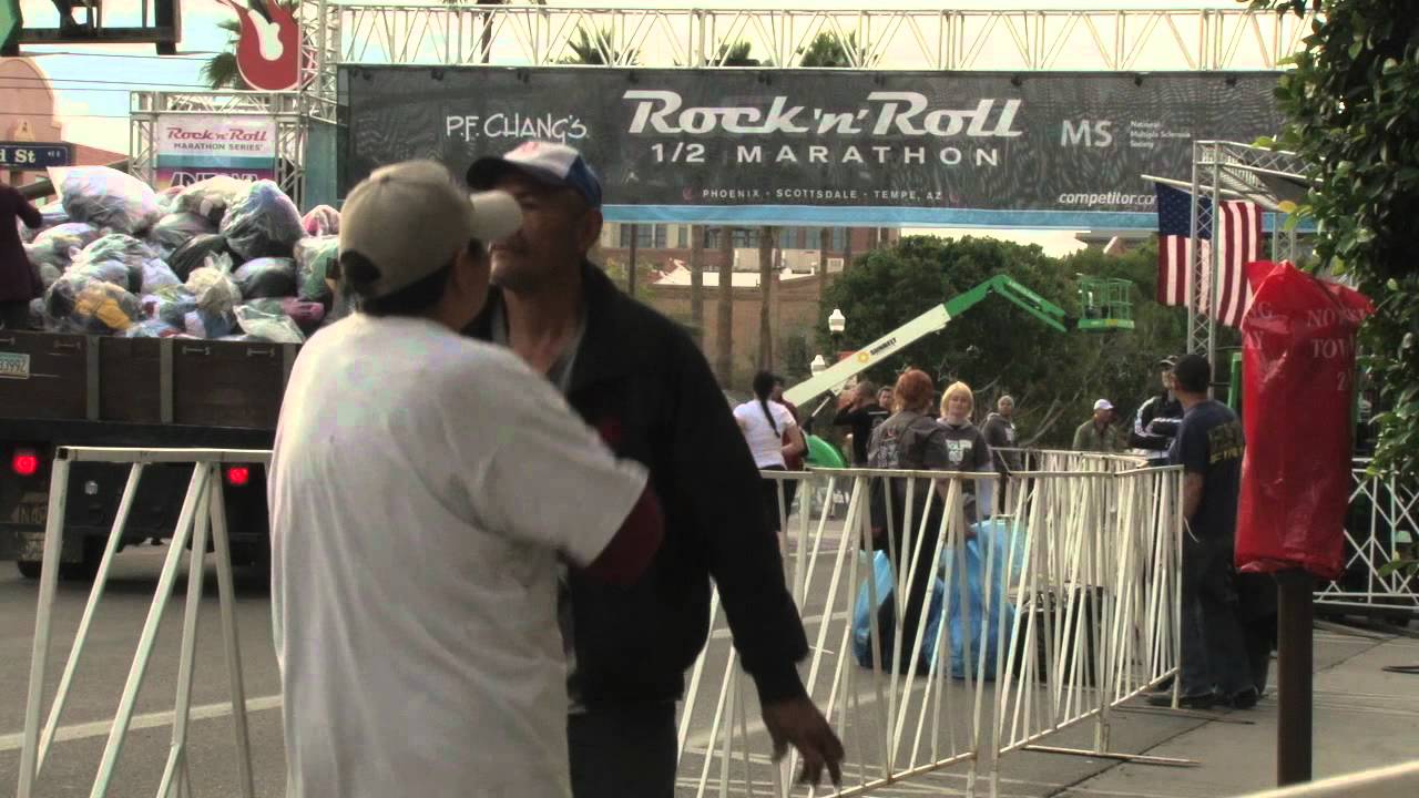 Jamie Zissis PF Chang's Rock & Roll Marathon 2012.mov - YouTube