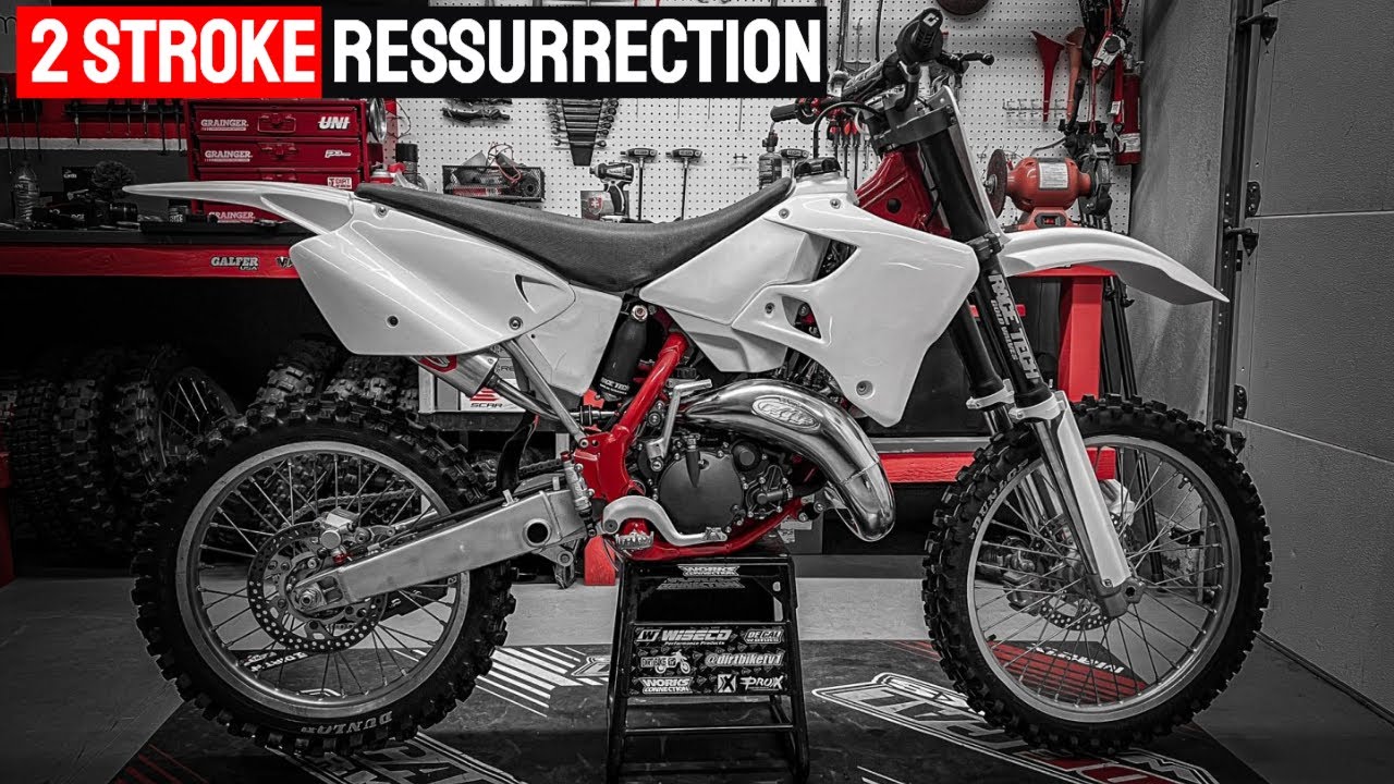 We are almost there!! - 2 stroke Yamaha YZ125 build - YouTube