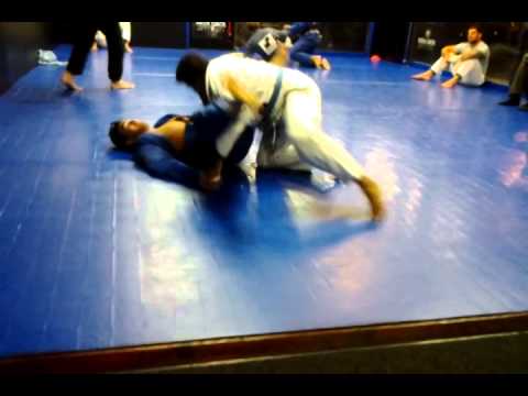 Electric Jiu Jitsu Checkmat BJJ - YouTube