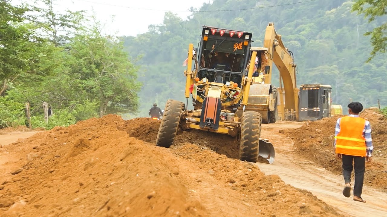 Techniques Processing Pushing Land Construction Road Foundations Using ...
