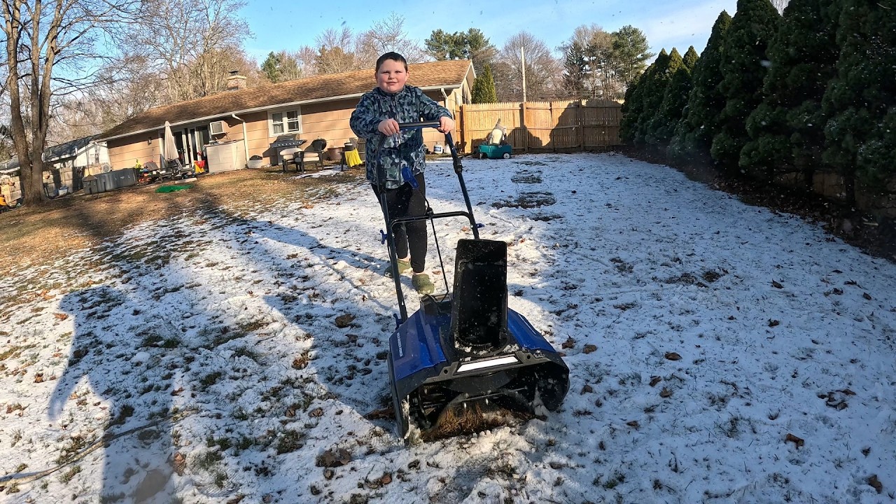 Trying out our NEW ELECTRIC Snowblower! | Yard Work videos for kids ...