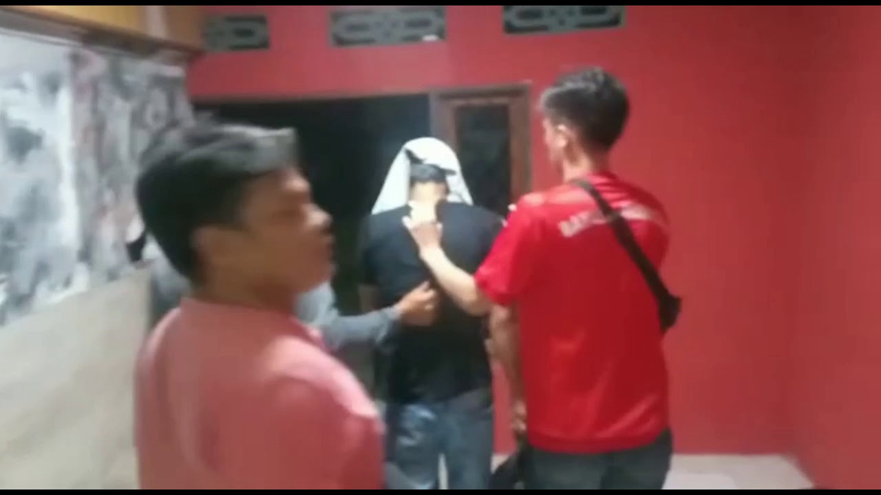 Viral, Detik-detik Pasangan Mesum Digerebek di Hotel GG Kaur - YouTube