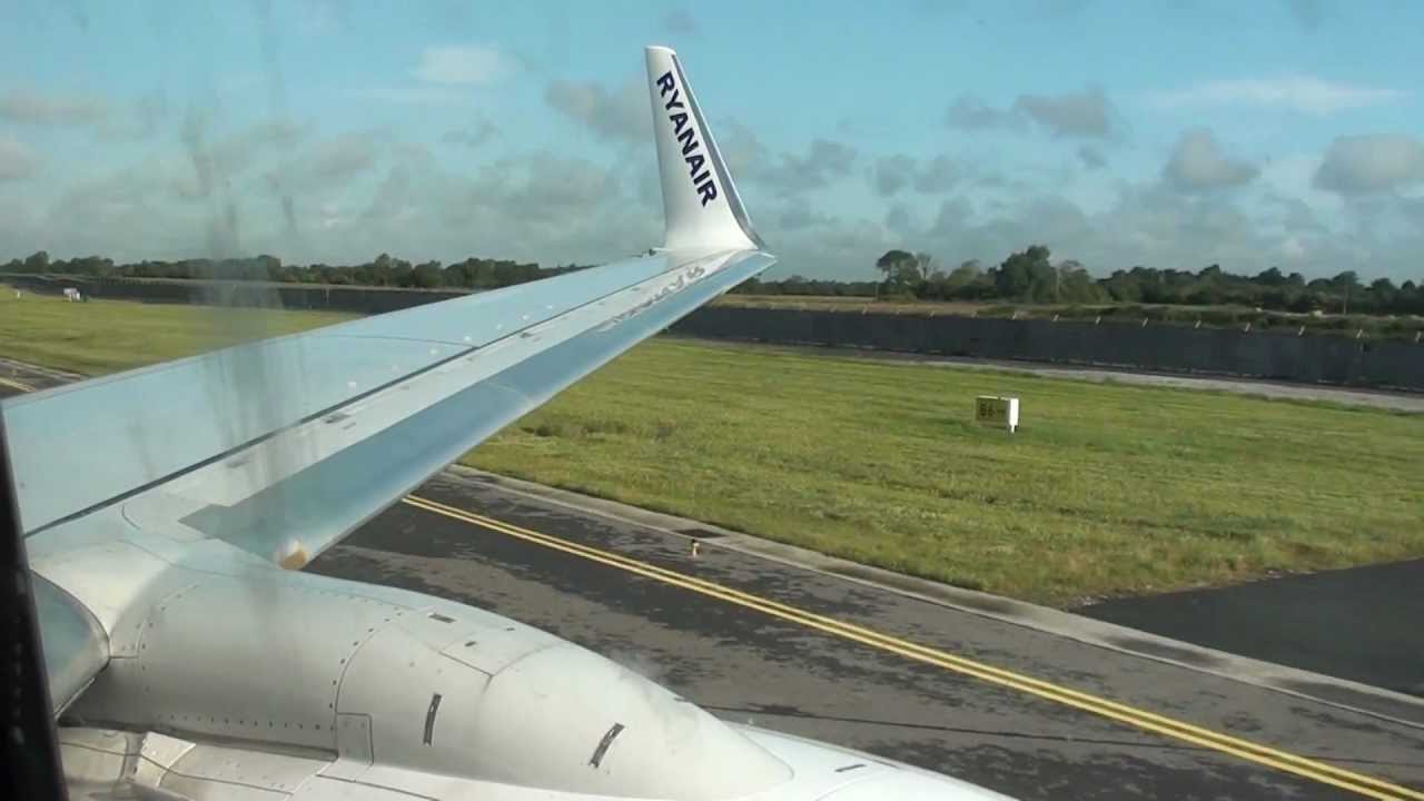 Solid landing: Ryanair Boeing 737-800 Dublin Airport (EI-DPV) - YouTube