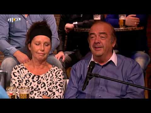 Frits Bom in het publiek bij VI - VOETBAL INTERNATIONAL - YouTube