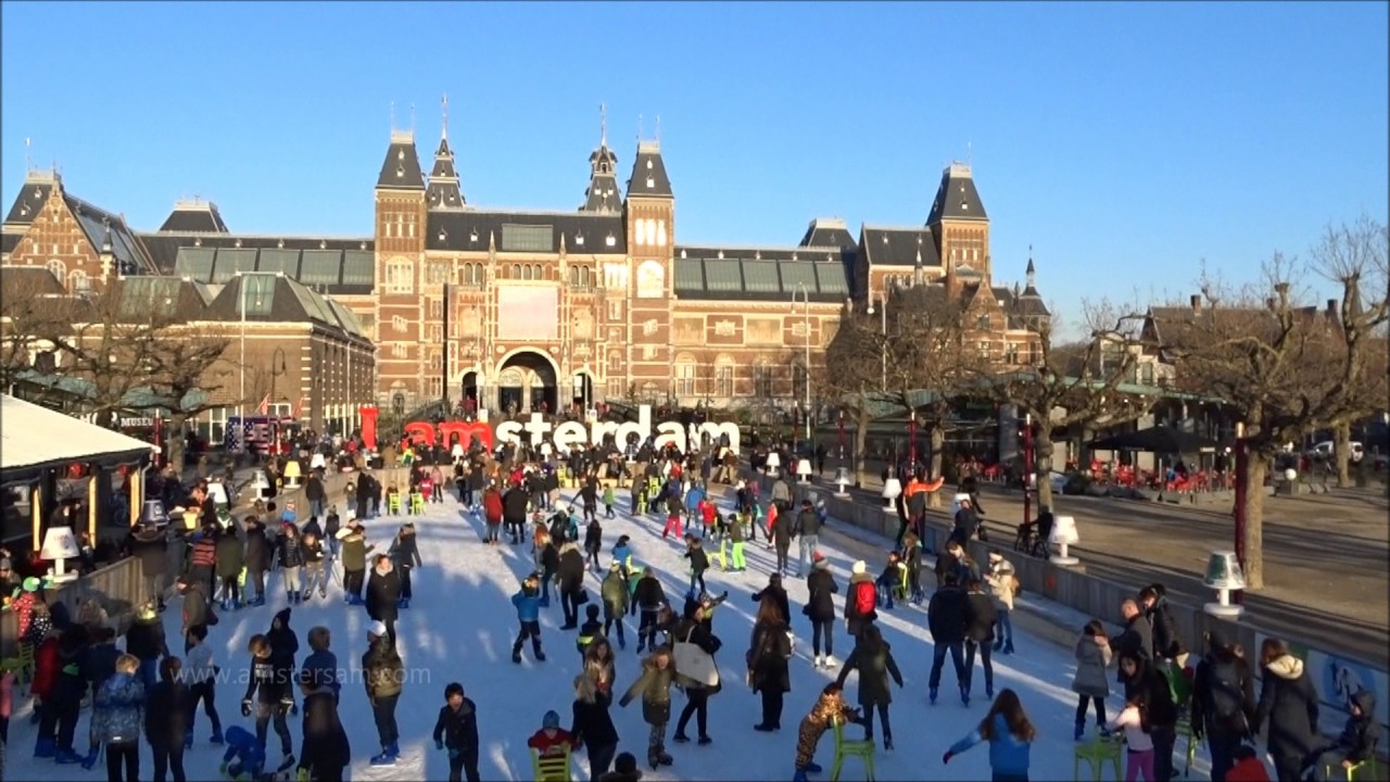 Iceskating at the Rijksmuseum in Amsterdam 2016 - YouTube