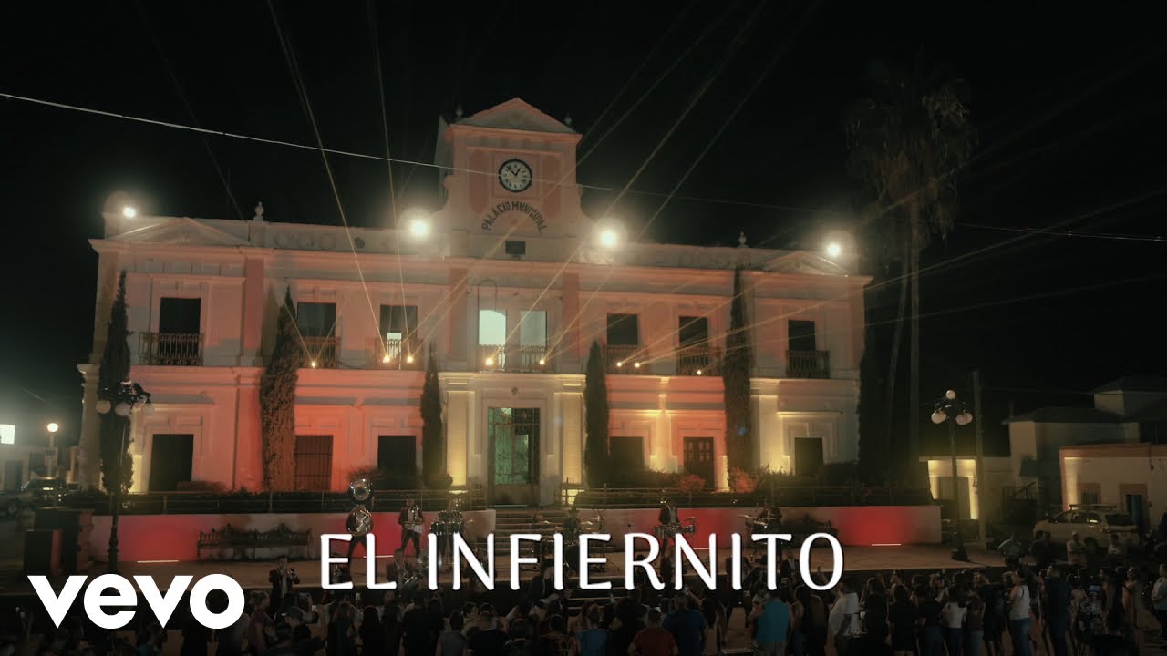 Calibre 50 - El Infiernito (LETRA/En Vivo) - YouTube
