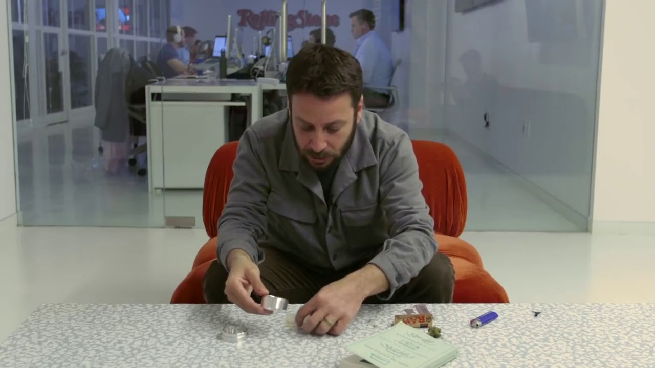 How to Roll a Joint Properly - YouTube