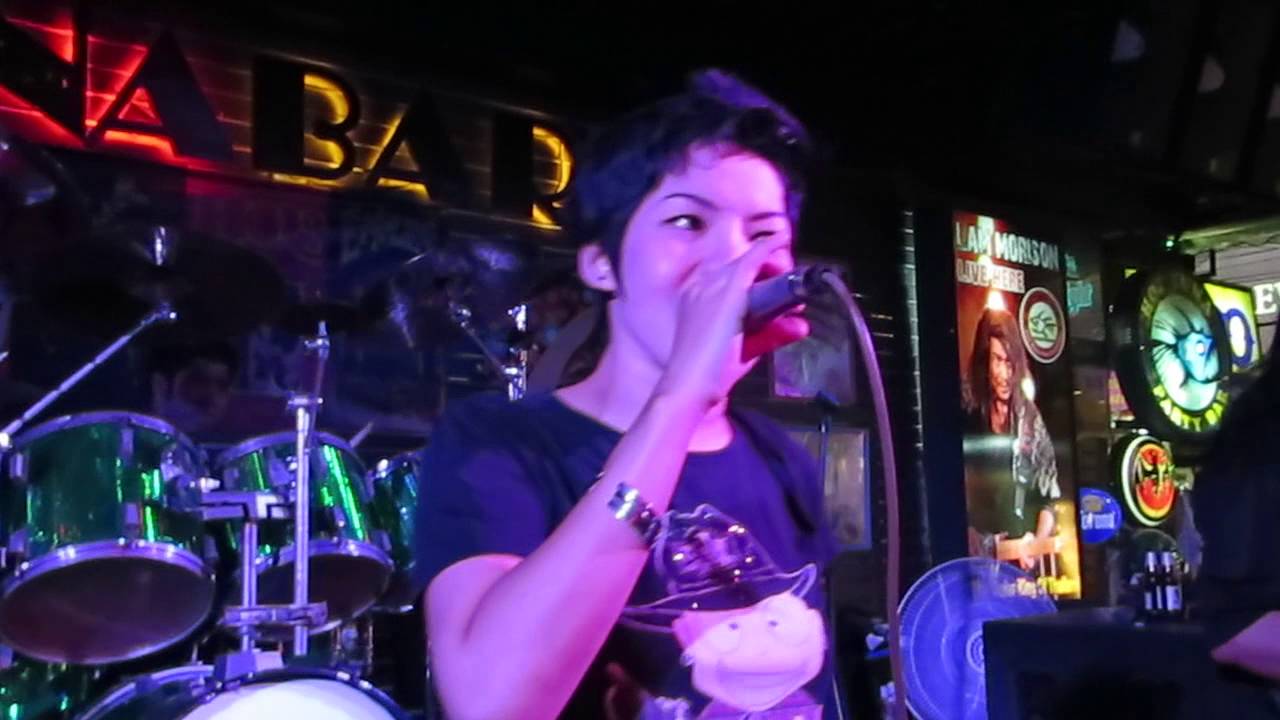 The Cranberries - Zombie. Patcharin Boom. Hottuna bar. Pattaya - YouTube