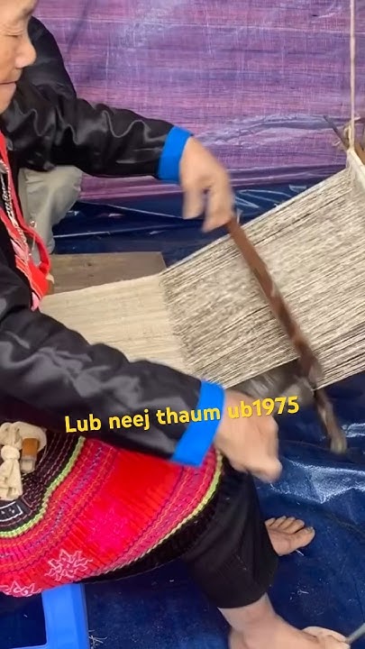 Hmoob lub neej thaum ub ua xov - YouTube