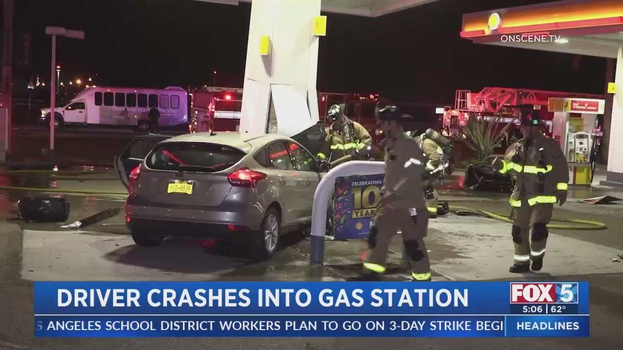 Driver Crashes Into Gas Station - YouTube