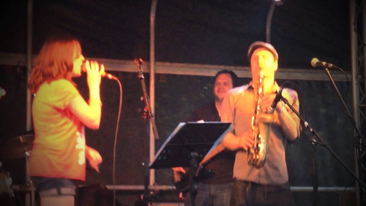 Hustle feat. Adam Davey - Groove is in the Heart - YouTube