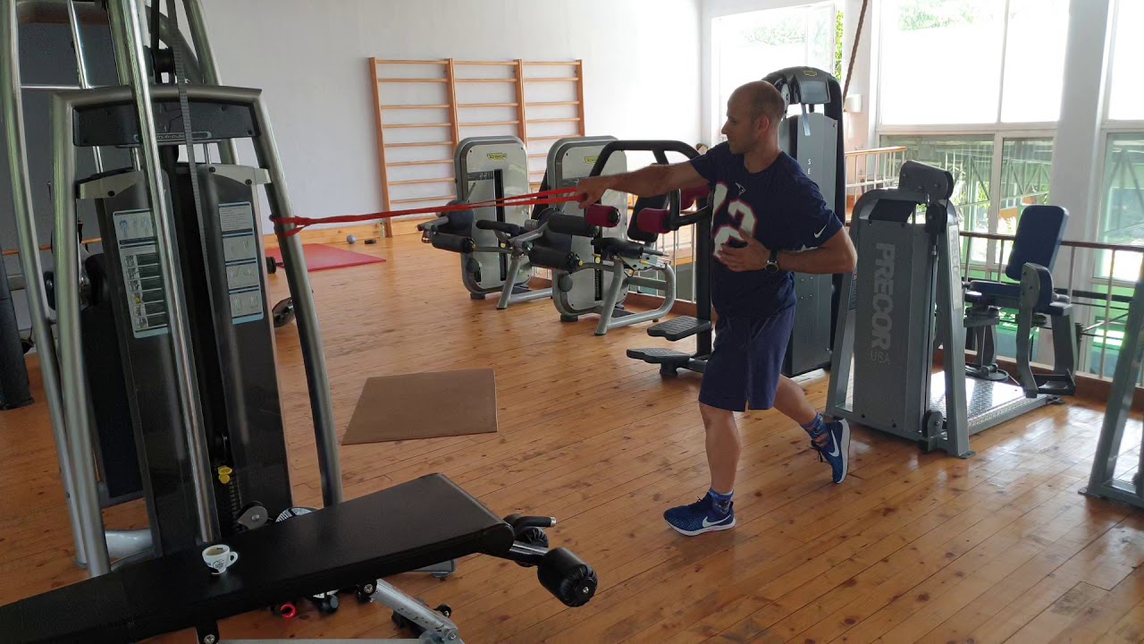 One arm ,one leg, band pull - YouTube