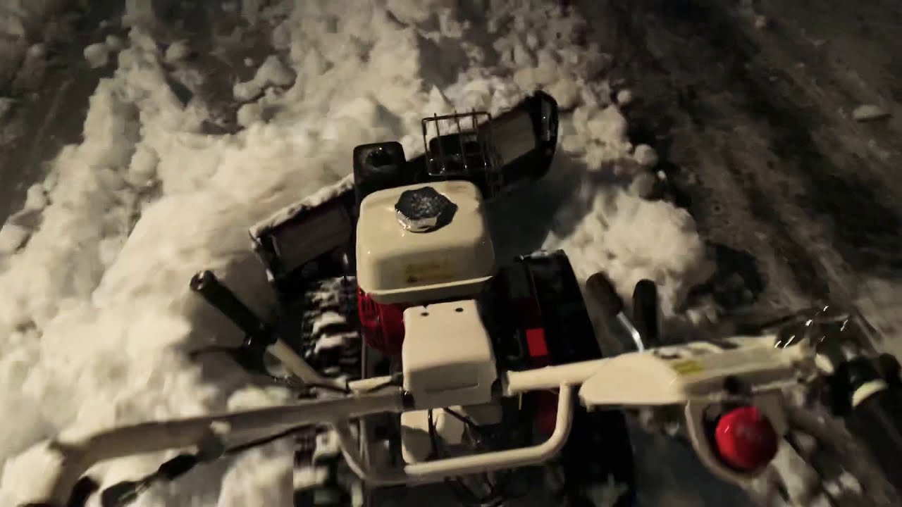 Snow Bull pushing heavy and sticky snow - YouTube