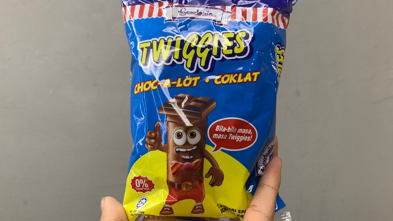 Chocolate Twiggies Gardenia | Snacks in Malaysia - YouTube