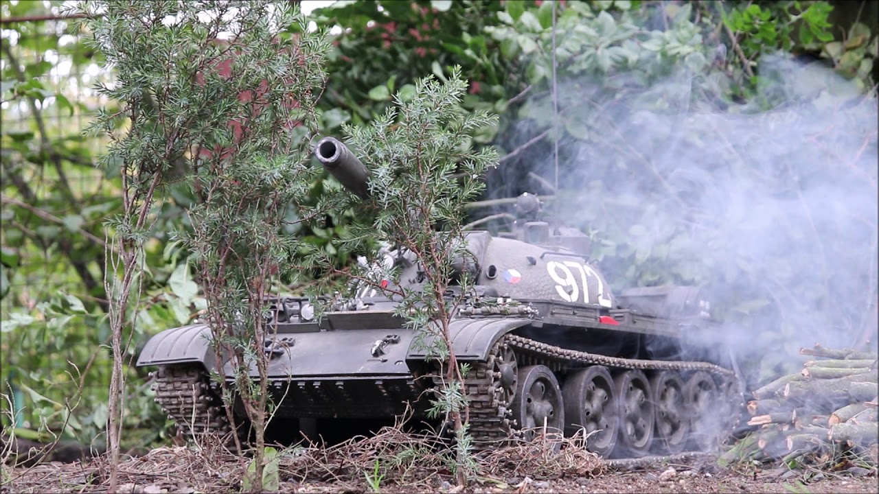 RC T-55 1/8 - zvuk + kouř (1) - YouTube