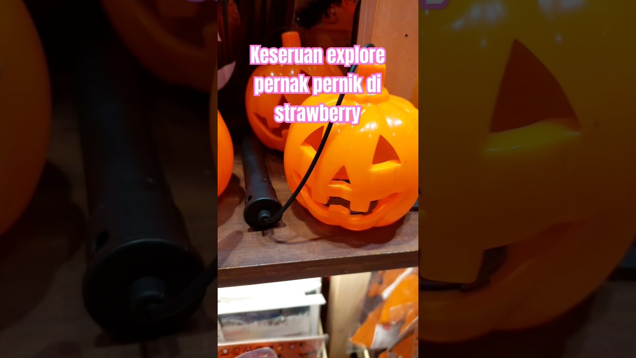 Ada perlengkapan halloween di mall#halloween #miniso #halloweencostume ...