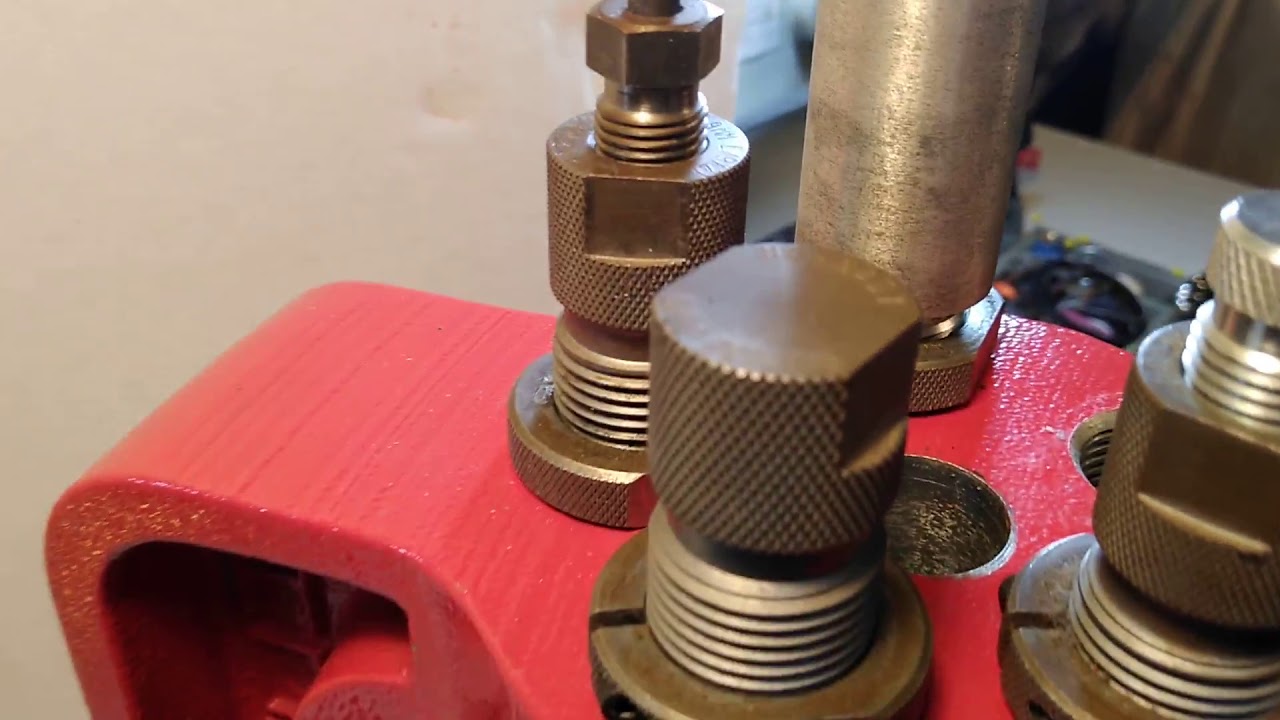 DIRTY LIL HORNADY PRO-JECTOR PROGRESSIVE RELOADER - YouTube