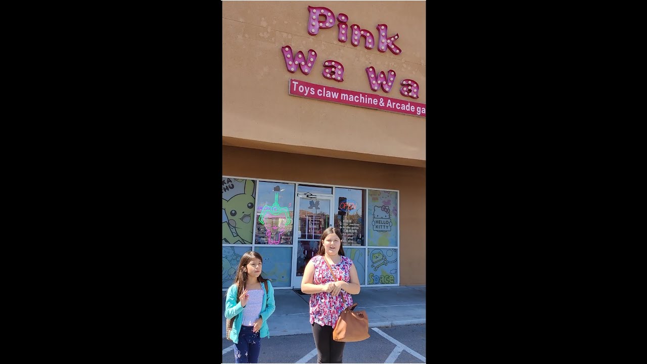 PINK WA WA #shorts #clawmachine #arcade - YouTube