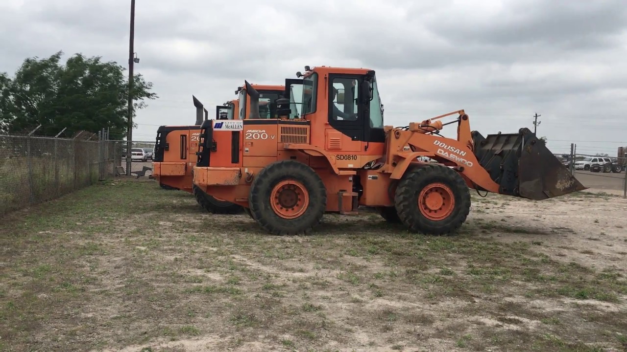 2006 - DOOSAN DAEWOO 200V FRONT END LOADER - YouTube