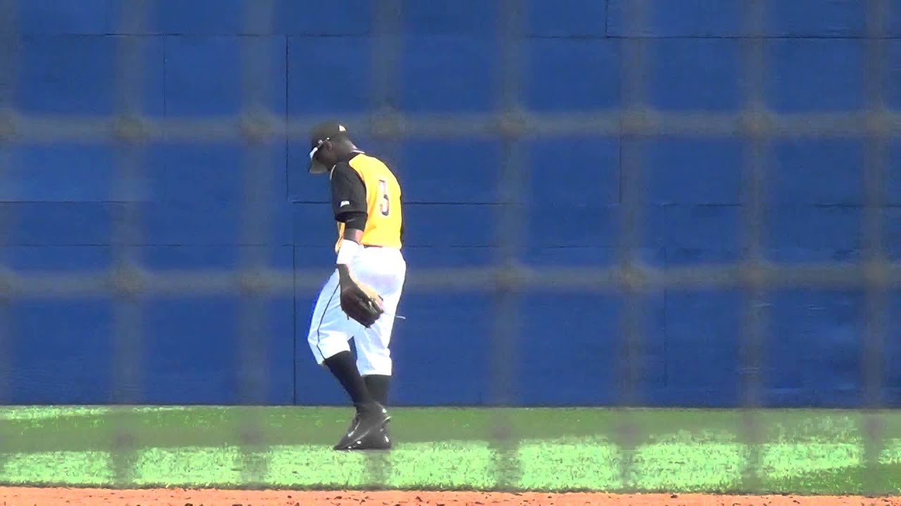 Barrett Arnold CF - NKU vs. GA State University 03 2014 - YouTube