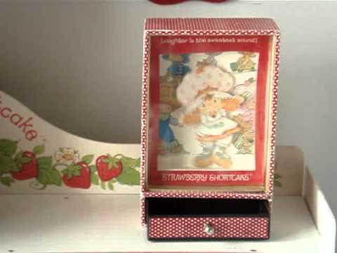 vintage strawberry shortcake dancing music box - YouTube