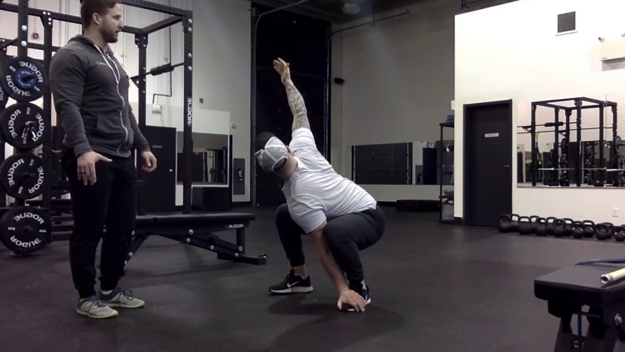 Squat w/ Rotation and Extension - YouTube