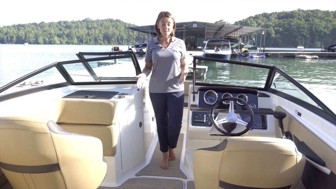 SPX 210 | Product Walkthrough | Sea Ray Boats - YouTube