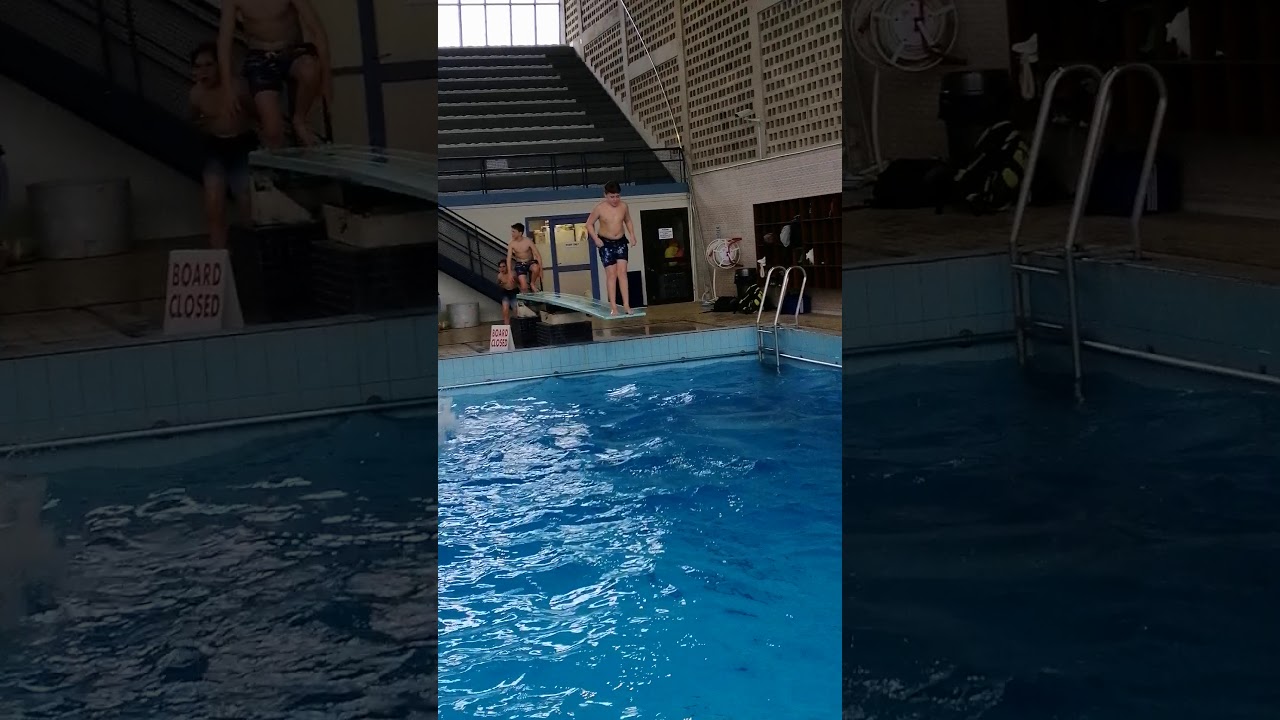 Manus at Moana pools - YouTube