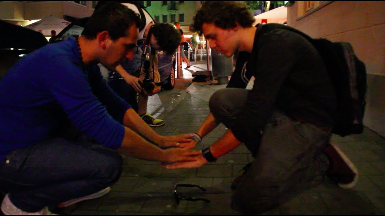 MAGIC WITH SUNGLASSES // ERIC GREINER STREET MAGIC (GERMAN / DEUTSCH ...