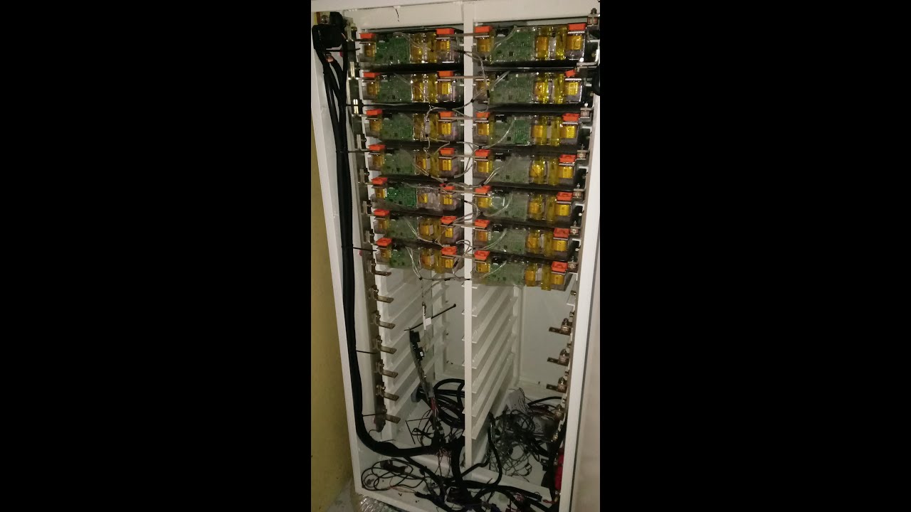 Tesla off grid solar - YouTube