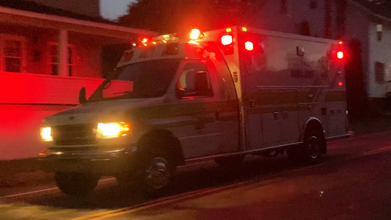 Cottage Hose Company Mobile 9 Charlie Responding. - YouTube