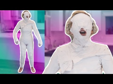 FULL BODY PLASTER CAST CHALLENGE! SO PAINFUL! | NICOLE SKYES - YouTube