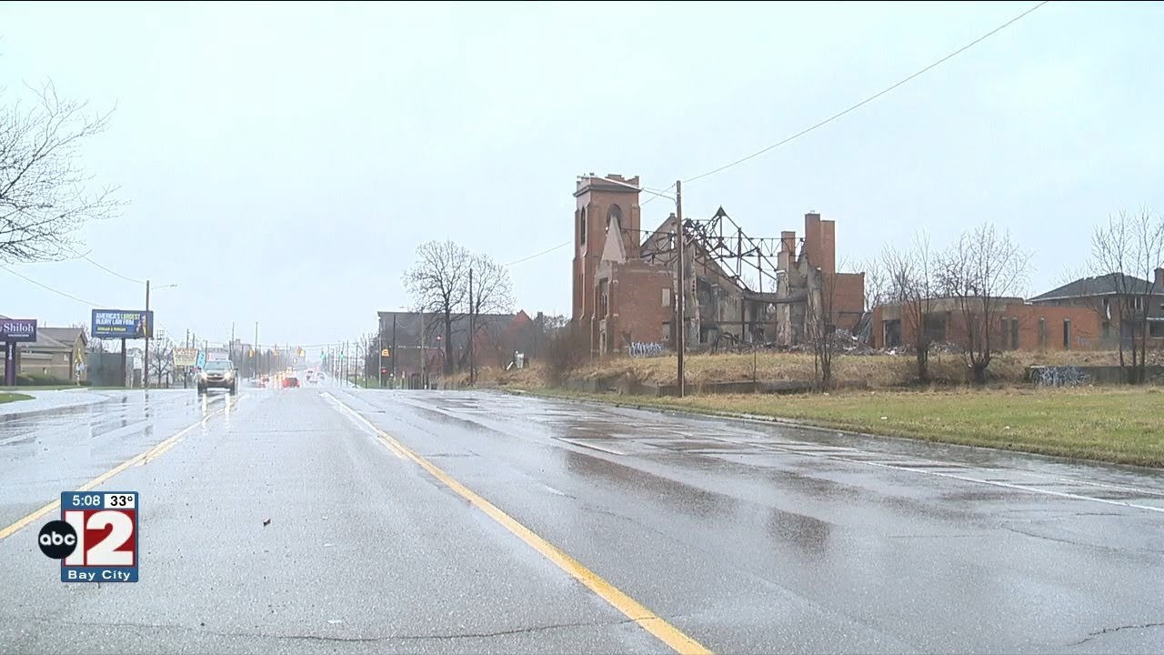 City of Flint announces plans to demolish a blighted church - YouTube