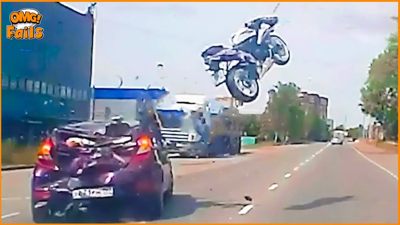 65 Unbelievable Road Moments Seconds Before Car Crashes You Wouldn't ...