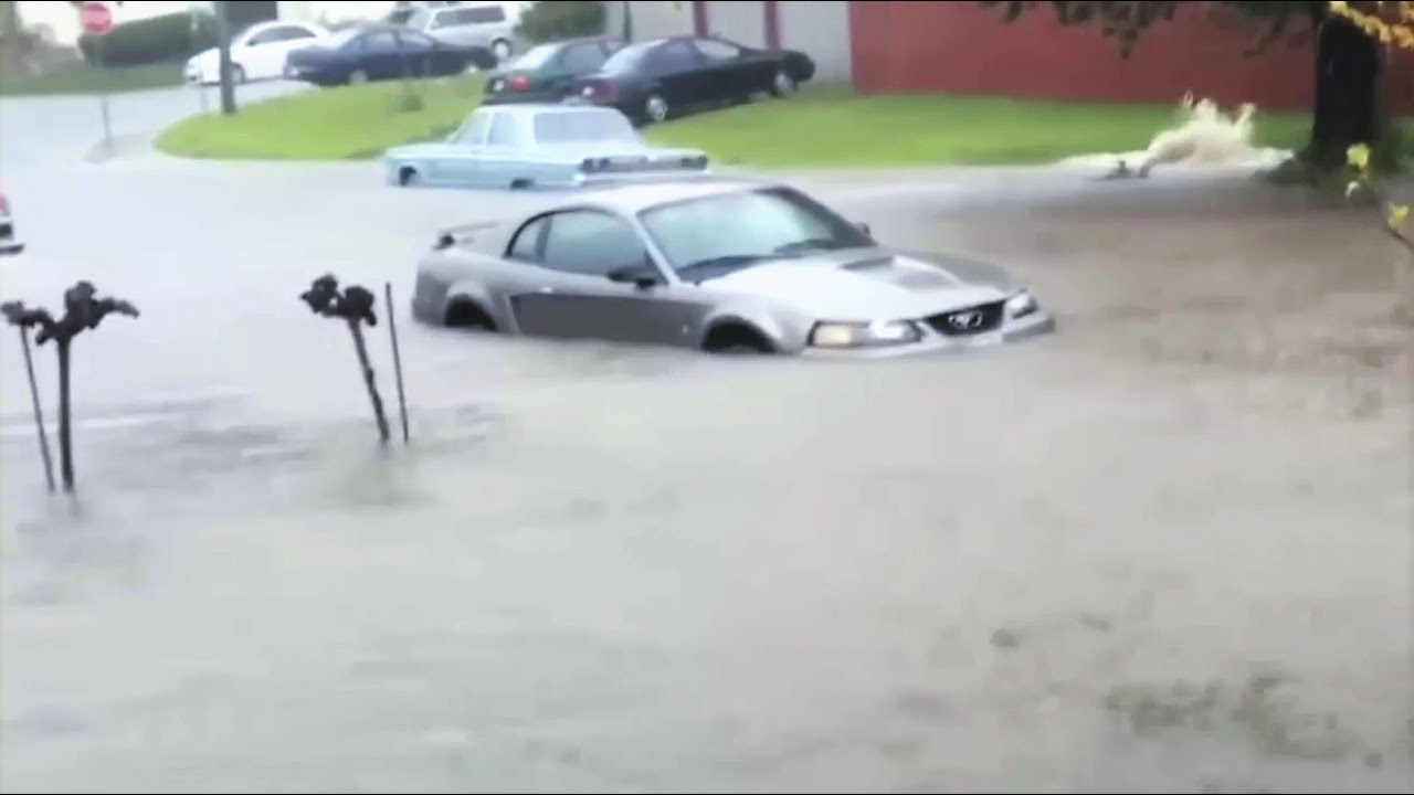 Flash Flood Engulfs My Neighborhood In Minutes - YouTube