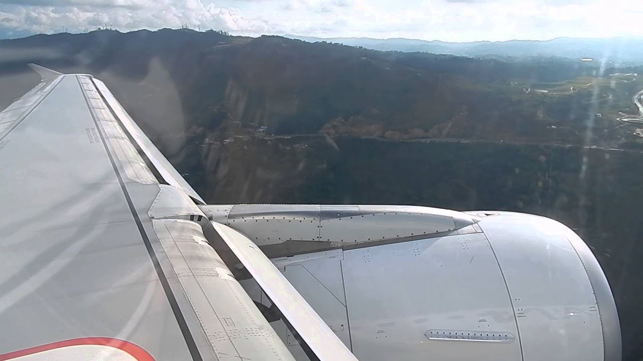 Airbus A320 Lan landing no reverse thrust at Bucaramanga Palonegro ...
