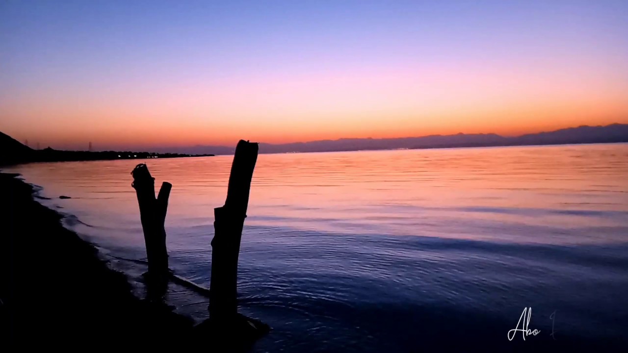 Day & night in the same time - YouTube