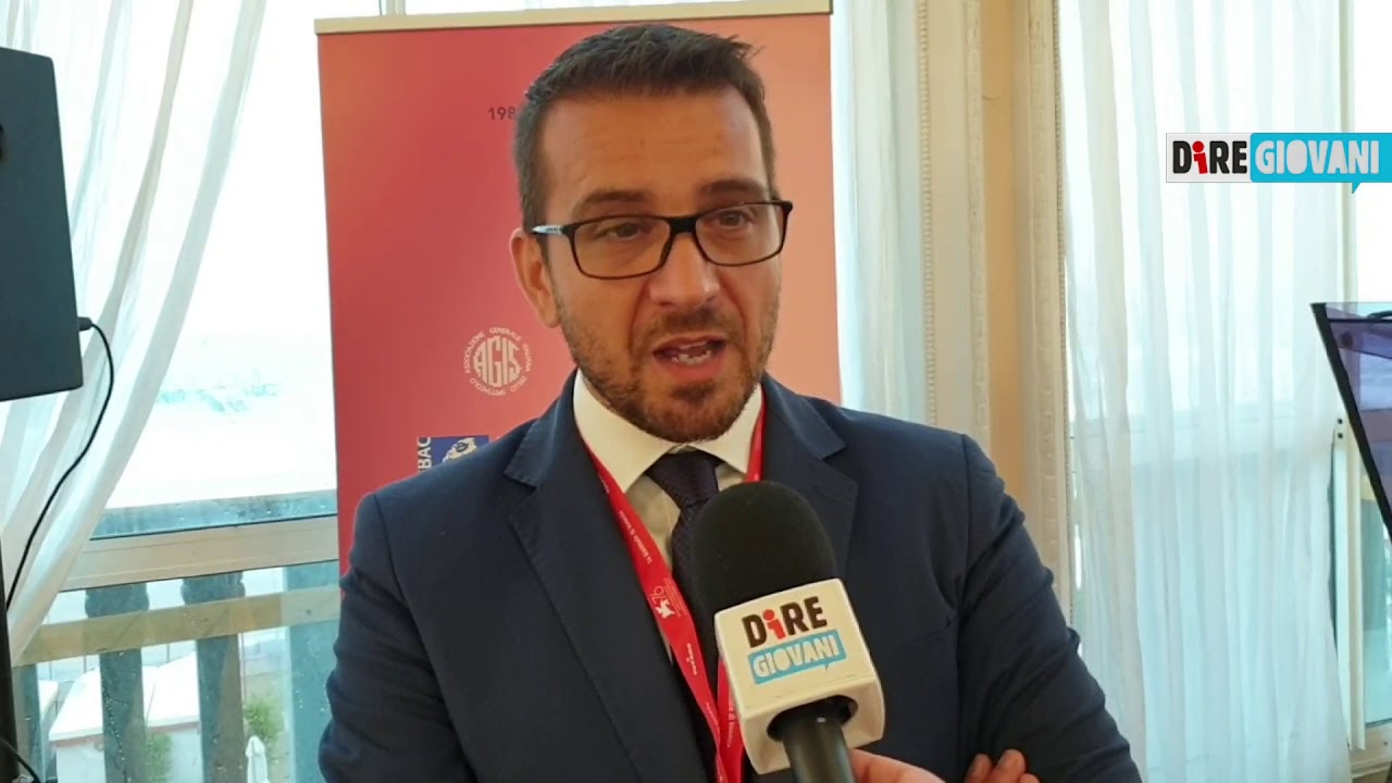 Giovani e cinema. Interviasta a Giuseppe Pierro - YouTube