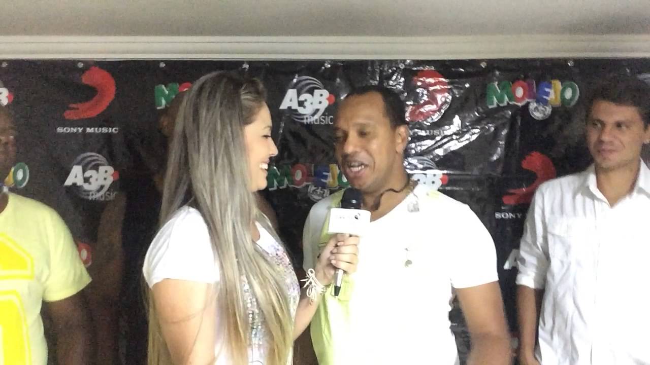 Molejo 25 anos - Entrevista com @chris_lemos - YouTube