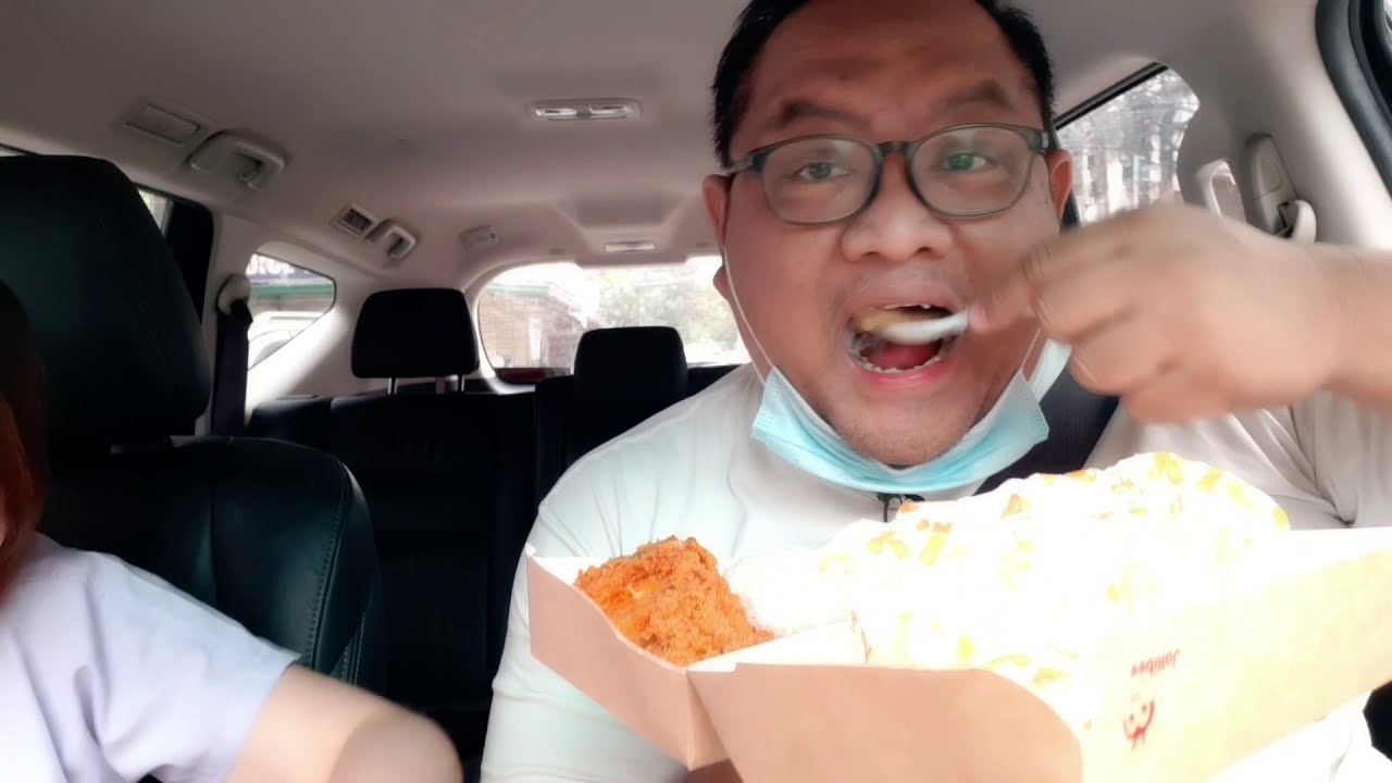 C8, my favorite Jollibee value meal! | Jollibee Car Mukbang - YouTube