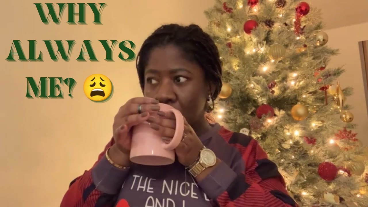 THIS ALWAYS HAPPENS TO ME AT CHRISTMAS || VLOGMAS 5 - YouTube