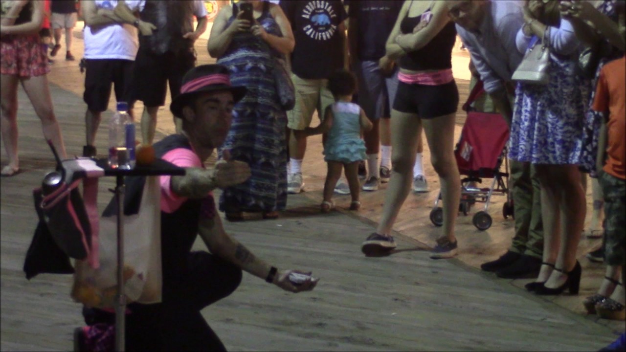 night time light show in seaside heights 2017 - YouTube