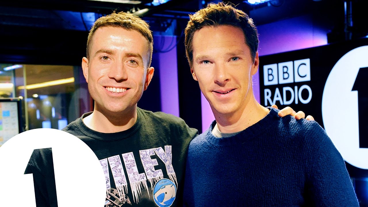 Benedict Cumberbatch commentates Strictly Come Dancing - YouTube