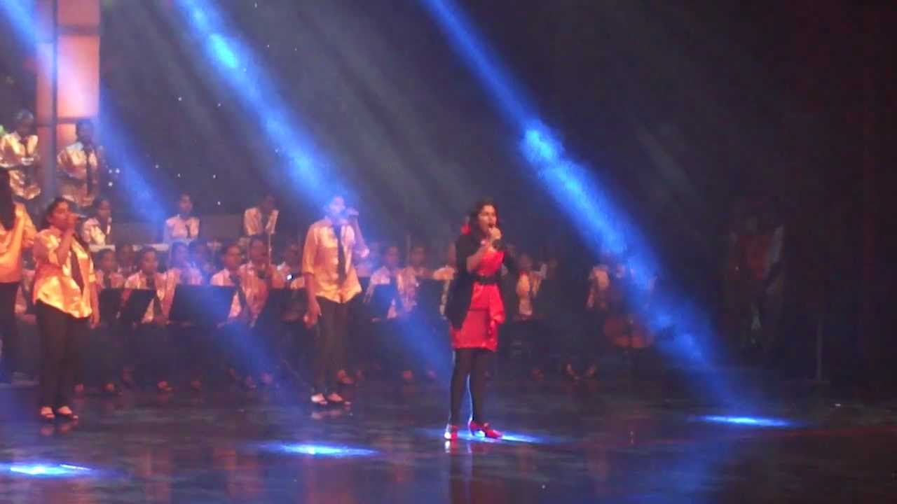 Anulasara 2012 - Nadee Senavirathne - Rolling In The Deep - YouTube