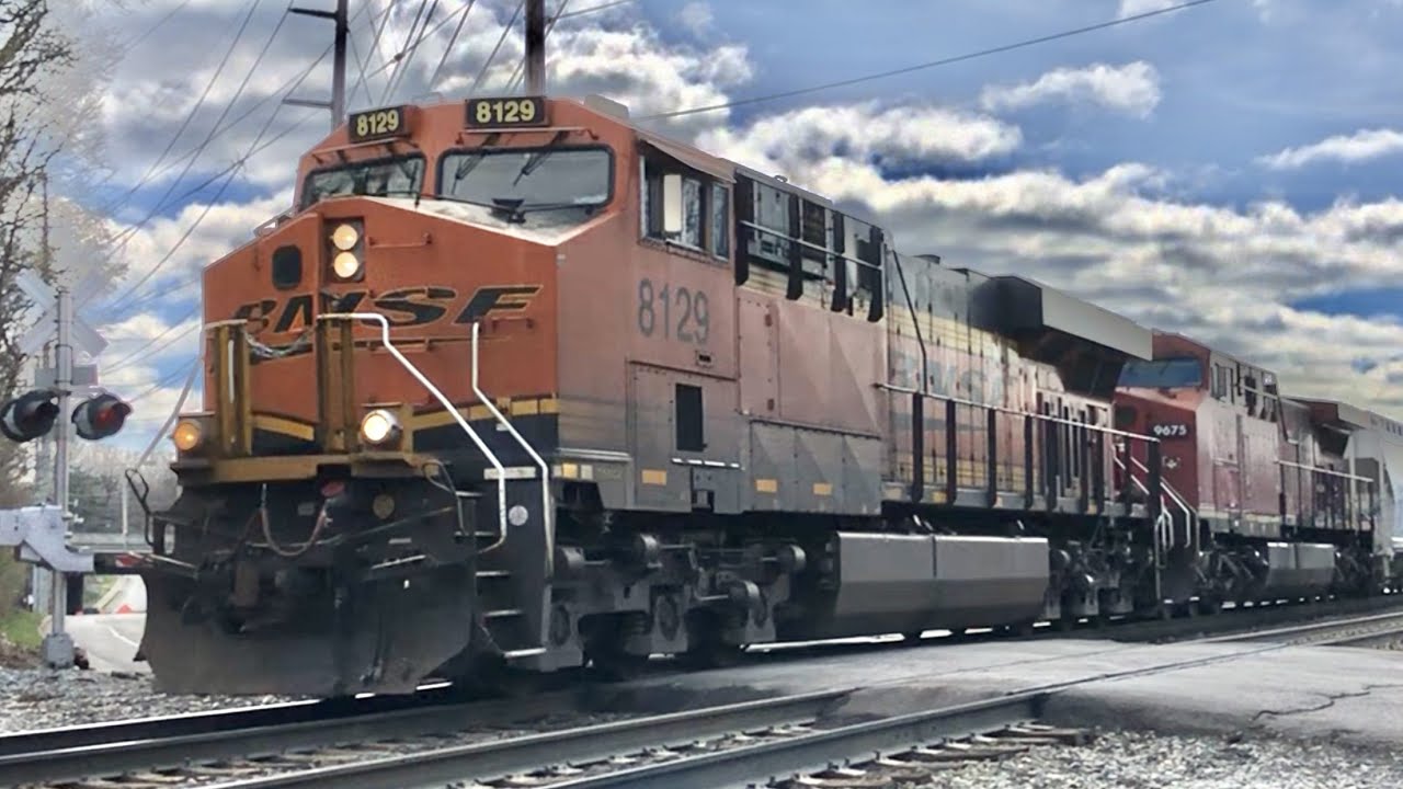 BNSF & CP Locomotives Ease Train Down Hill On Norfolk Southern ...