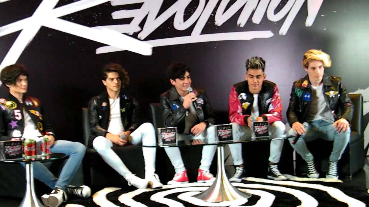 CD9 habla sobre su nuevo tour Revolution - YouTube