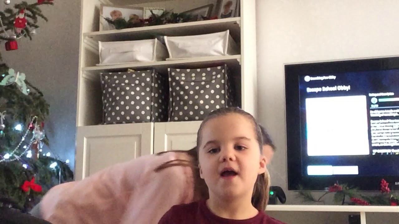 Connie playing roblox - YouTube