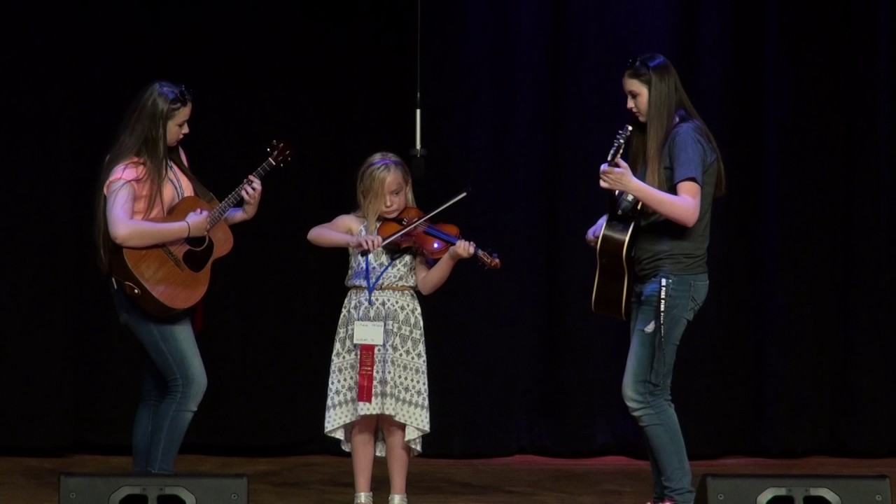 2017-06-19 SF1 Lilliana Ireland - Weiser Fiddle Contest 2017 - YouTube